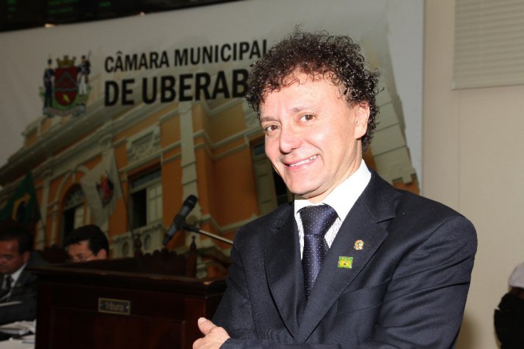 PM presta esclarecimento para Tony sobre base comunitária - Câmara ...